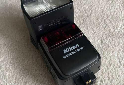 Nikon Speedlight SB-600 - Фотовспышка для профи
