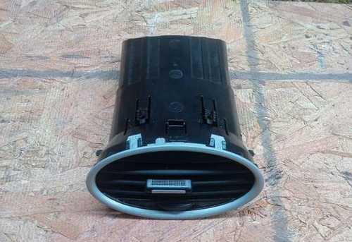 Дефлектор воздушный в торпедо Ford Focus Ii 1.6