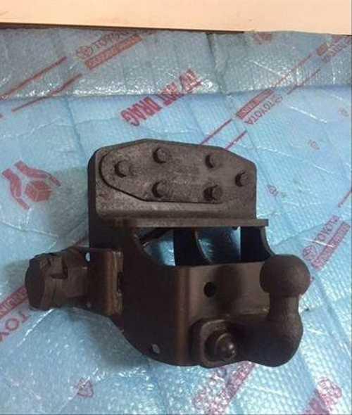 Фаркоп Thule Land Cruiser 200