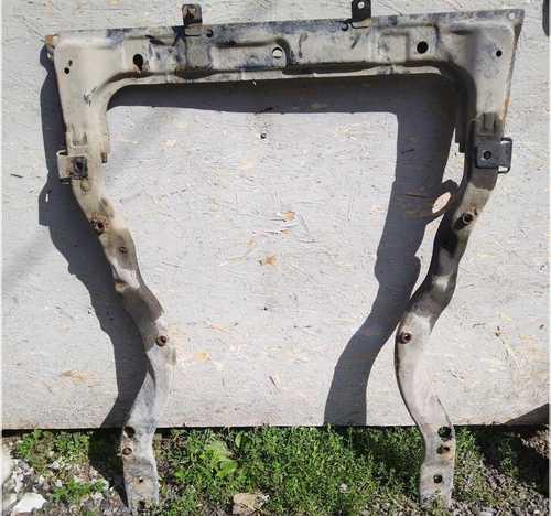 Балка подвески передняя Subaru Impreza GD GG