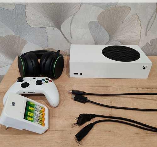 Игровая приставка Xbox Series S