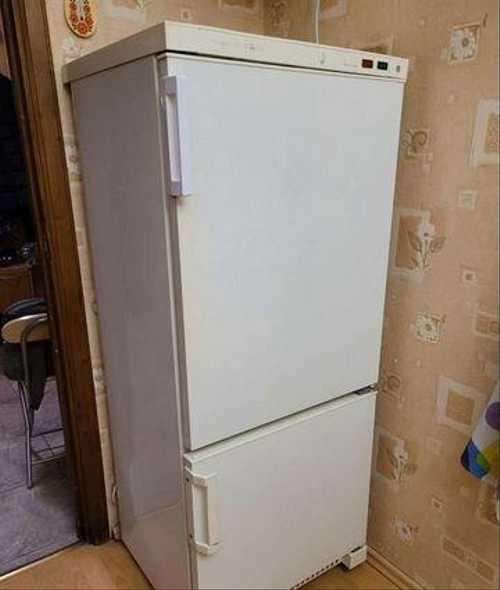 Холодильник бу Snaige 117-2