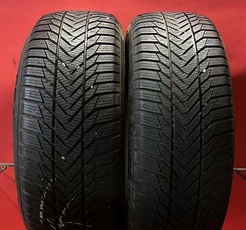 Esa-Tecar Supergrip Pro 215/60 R16 104W