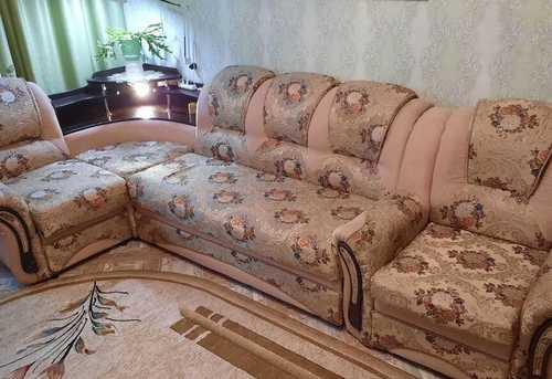 Угловой диван и кресло кровать