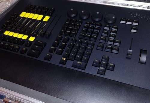 Пульт DMX MA lighting OnPC command wing