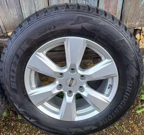 Bridgestone Blizzak DM-V2 265/60 R18