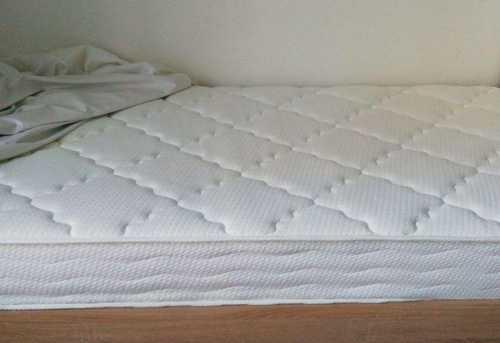 Кровать с матрасом, чехол для матраса. 80*203
