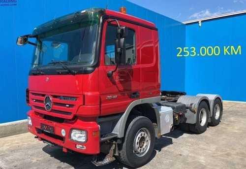 Pазбираем грузовик Mercedes-Benz Actros mpii 2002