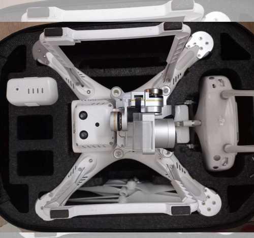 Квадрокоптер DJI Phantom 3 Pro  обмен