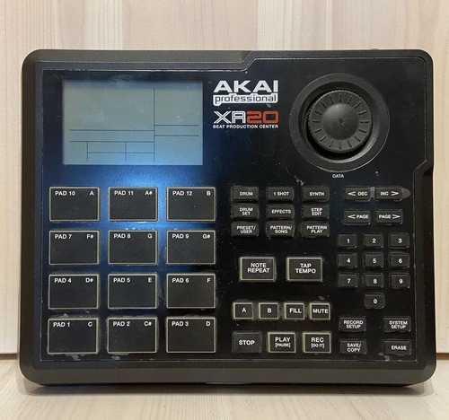 Drum машина Akai professional xr20