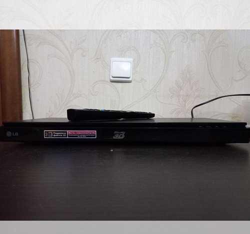 3D blu ray плеер LG BD 620