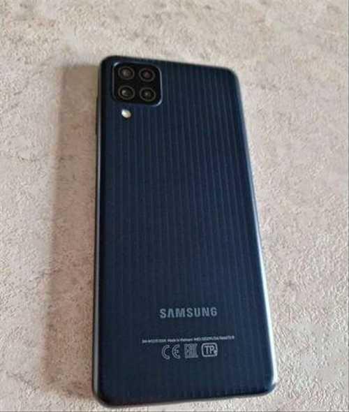 Телефон Samsung M12