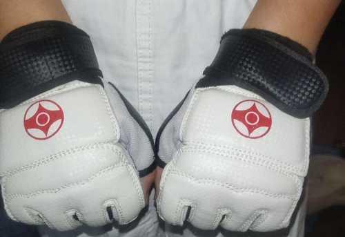 Перчатки кожзам для карате