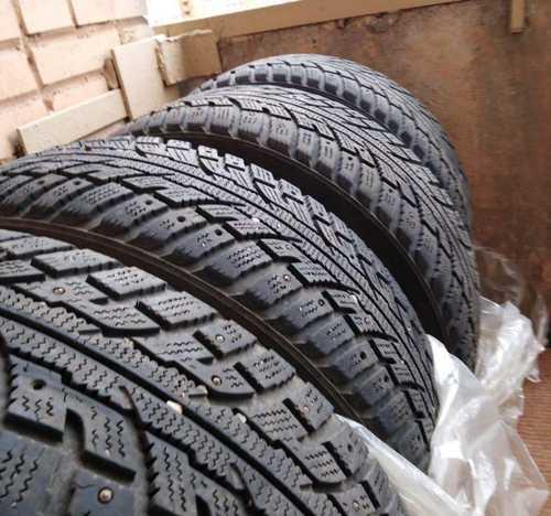 Kumho I'Zen RV Stud KC16 225/60 R17