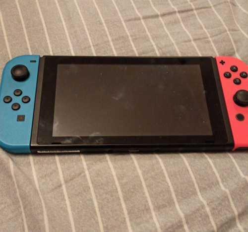 Портативная игровая приставка Nintendo Switch