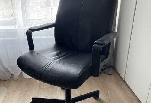 Компьютерное кресло IKEA millberget (черное)