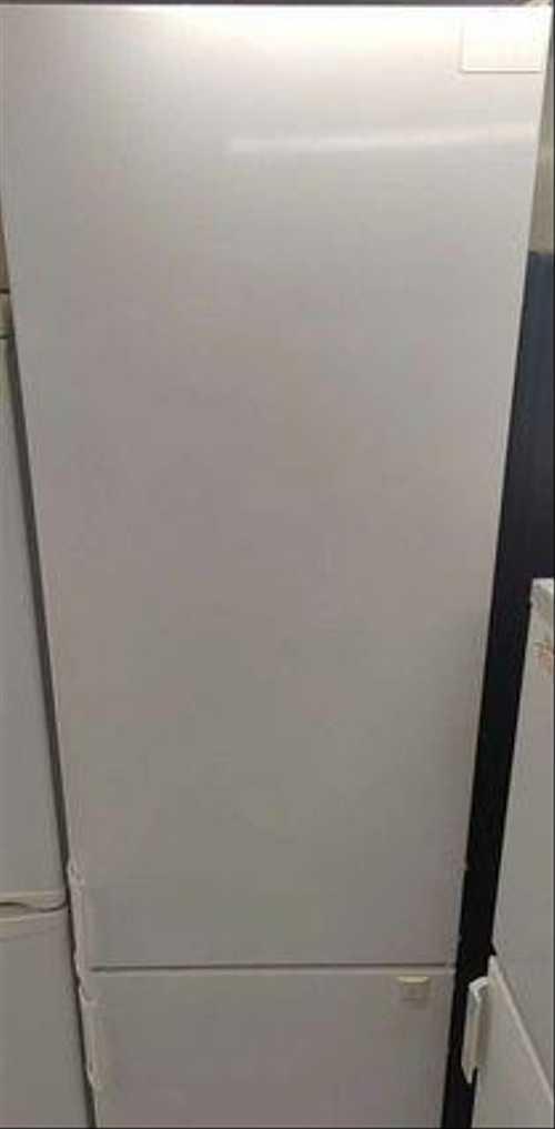 Громила из Финляндии холодильник Electrolux