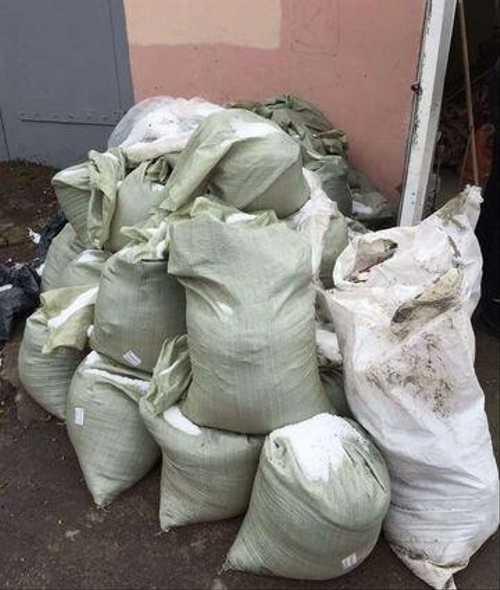 Строительный мусор в мешках фото