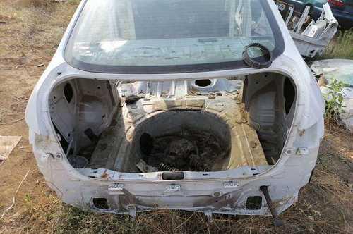 Панель задняя ниша под запаску Nissan Almera G 15