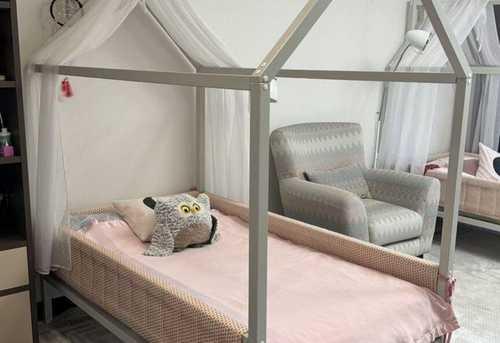 Детская кроватка домик с матрасом