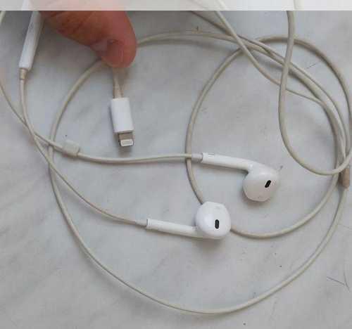 Наушники earpods