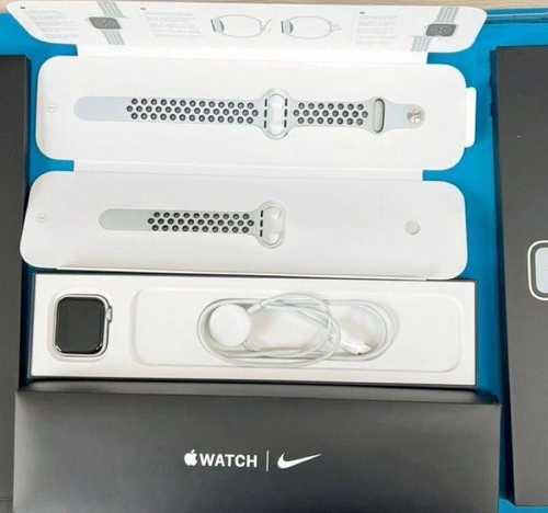 Часы apple watch SE 40 mm nike