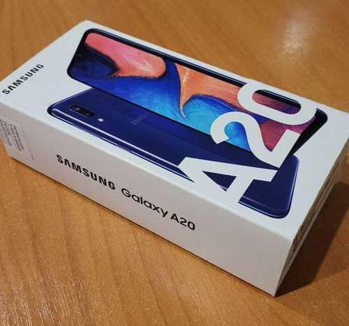 Samsung Galaxy A20, 3/32 ГБ