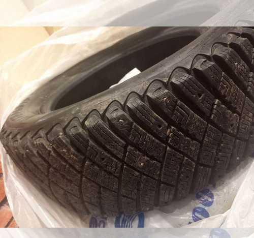 Goodyear Ultragrip Ice Arctic 215/60 R16 99T