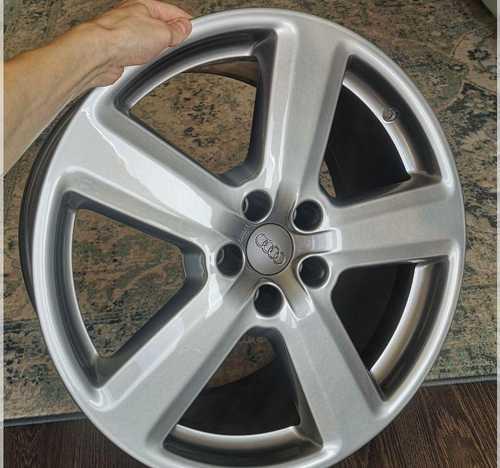 Оригинальные диски Audi Vancouver r19 9j 5x112