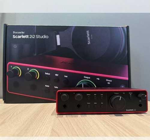 Звуковая карта Focusrite Scarlett 2I2 4Th Gen