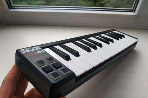 Отличная midi клавиатура Akai lpk25