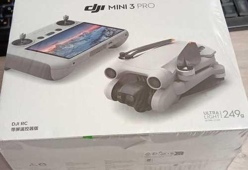 Квадрокоптер DJI Mini 3 Pro RC (пульт с экраном)