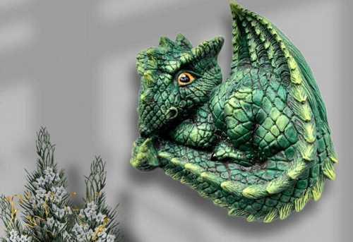 Зелёный дракон. Авторское панно