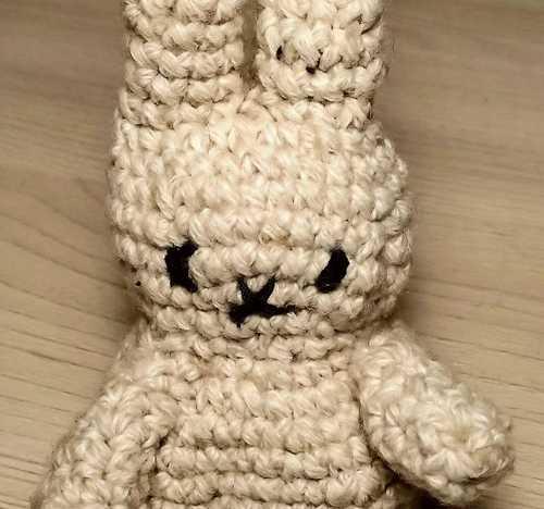 Вязаный заяц Miffy (ручная работа )