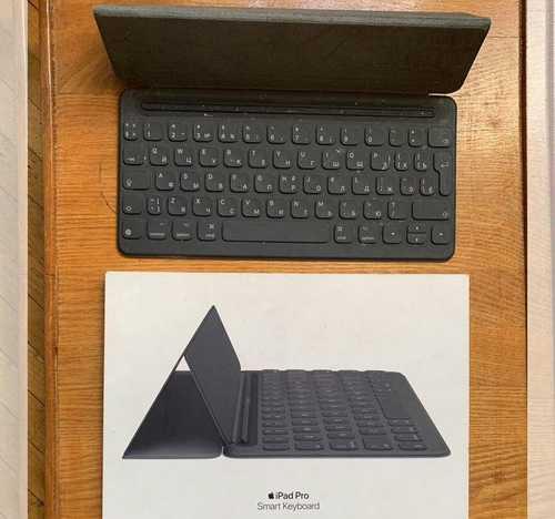 Клавиатура-чехол SMART keyboard iPad Pro 10.5"
