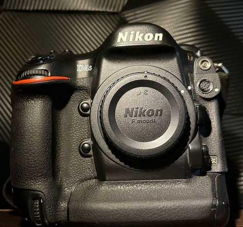 Nikon D4s