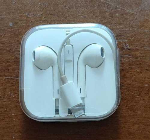 Наушники apple earpods lightning из комплекта