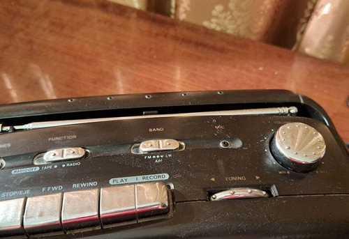 Радио-кассетный магнитофон sonashi