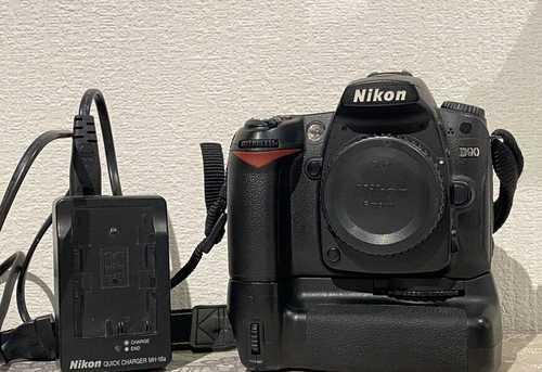 Nikon D90 (11 ТК)