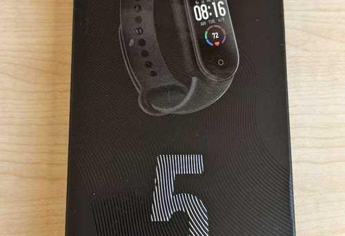 Умный браслет Xiaomi Mi Band 5