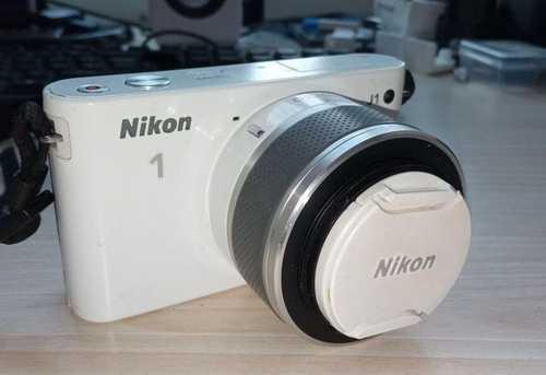 Компактный фотоаппарат Nikon 1 J1