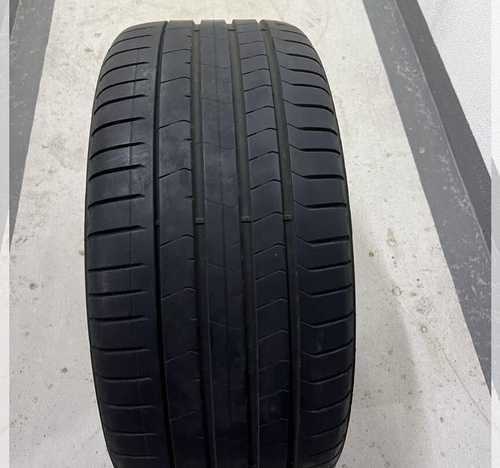 Pirelli P Zero 255/35 R19 96Y