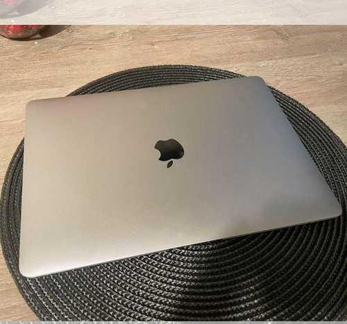 Apple macbook AIr 13 2020 I3