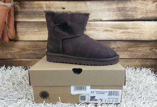 Ugg Mini Bailey Button II