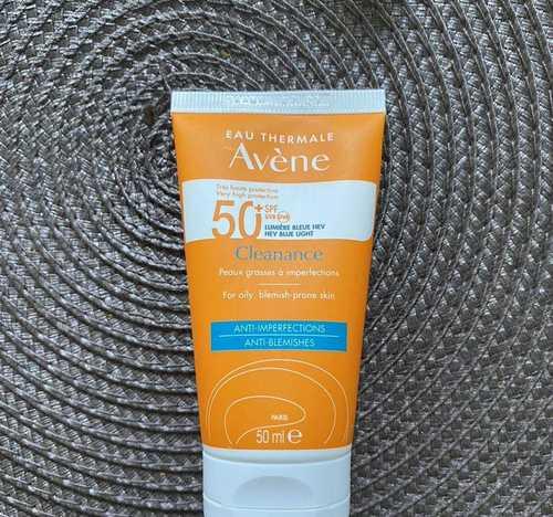 Солнцезащитный флюид Avene Cleanance SPF50+