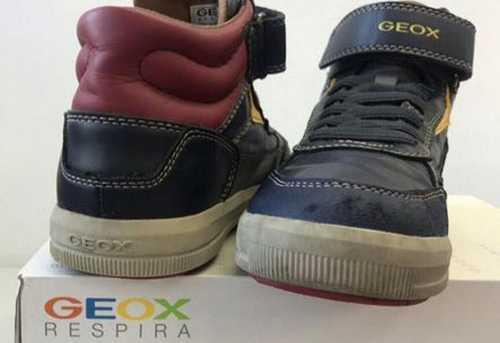 Ботинки geox р-р 35