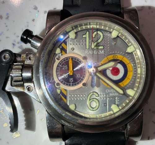 Graham Chronofighter Oversize часы