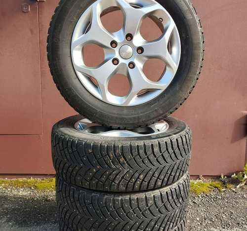 Michelin X-Ice North 4 205/60 R16 96T