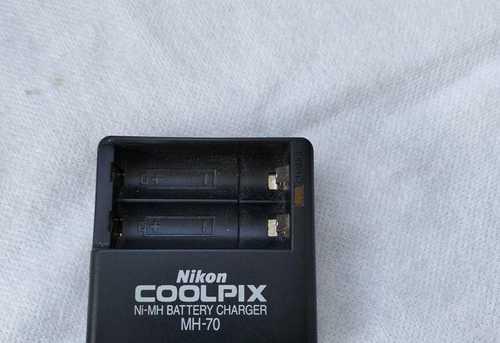 Зарядное устройство Nikon Coolpix MH-70