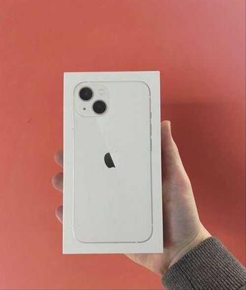 Айфон 13 128 GB белый с бронестеклом